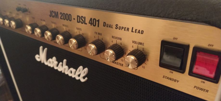 Marshall JCM 2000 DSL 401 + navlaka + footswitch za reverb