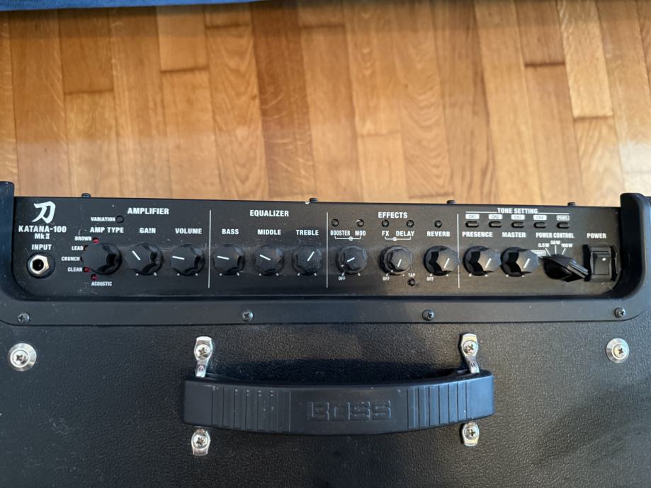 BOSS Katana-100 Mk II 100 W + footswitch + BOSS ME-80