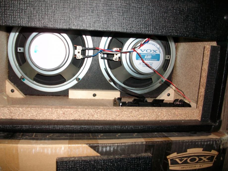 VOX DA20, najomiljenije buskers pojačalo, u raritetnom vintage izdanju