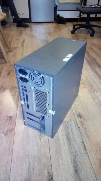 Kučište od kompjutera