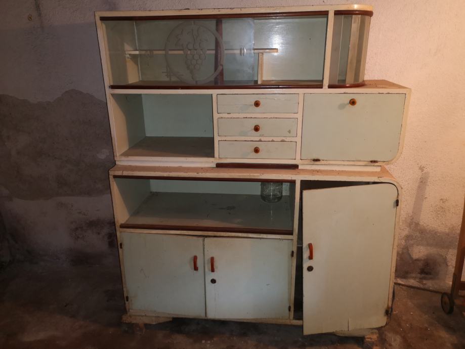 Kuhinjski ormar - kredenc