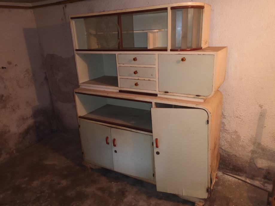 Kuhinjski ormar - kredenc