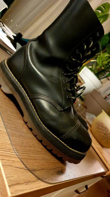 Marte broj 7 malo nošene