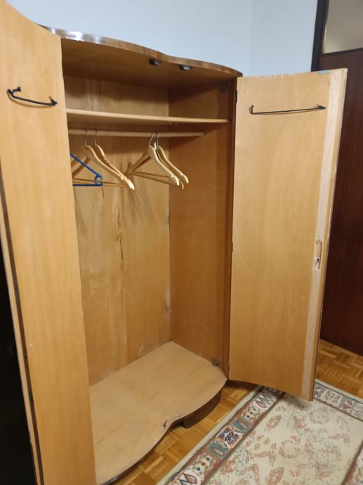 Ormar, komoda i dva nocna ormarica