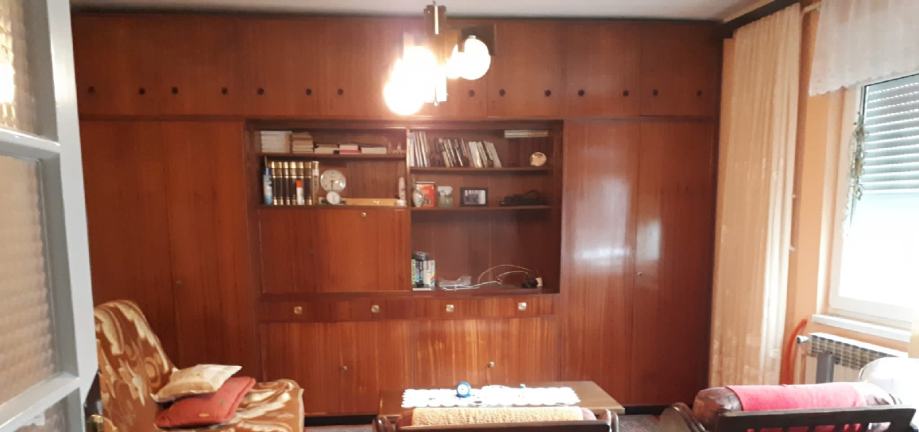 Poklanjam ormar regal komodu