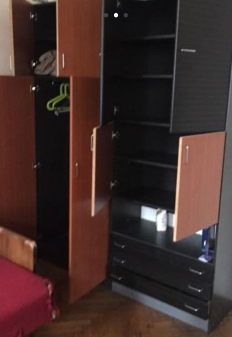 Poklanjam veliki uredski prostrani ormar