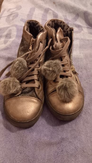 poklanjamo cipelice 36