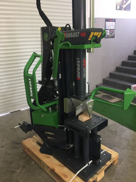 Cjepač Robust R16 ProfiLINE s pumpom