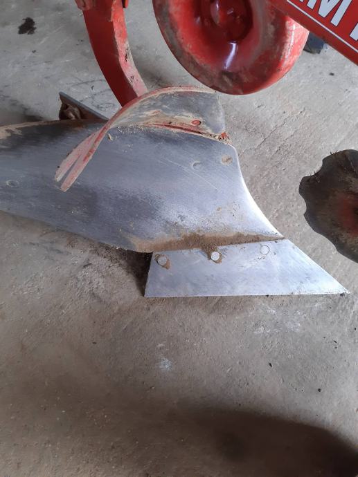 IMT 756 plug 12 cola VK