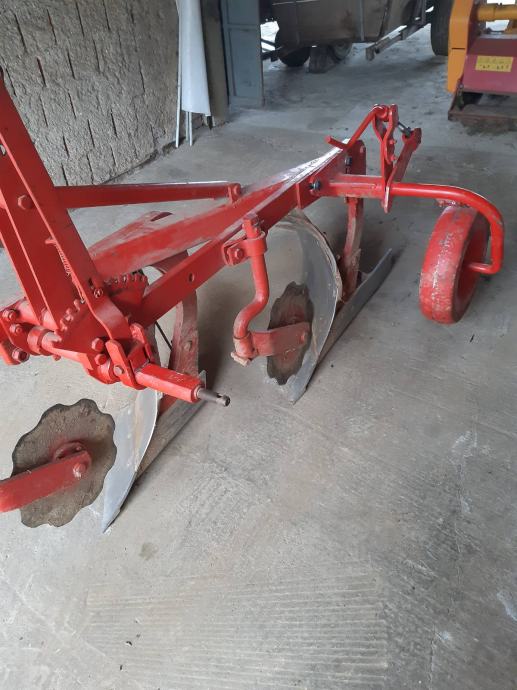 IMT 756 plug 12 cola VK