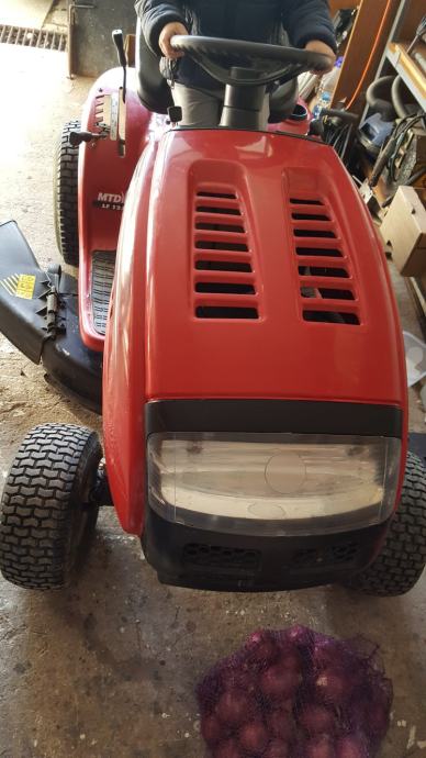 Kosilica traktor mtd 12.5 konja