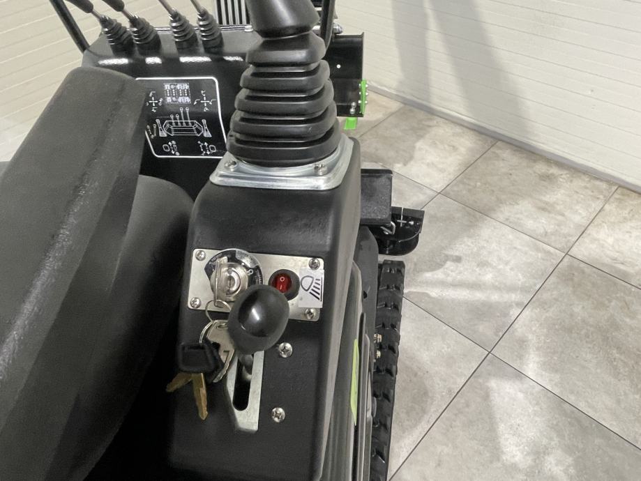 Mini bager Hofman SUKI SK12 - - RASPRODAJA 2000 EUR UŠTEDA!!