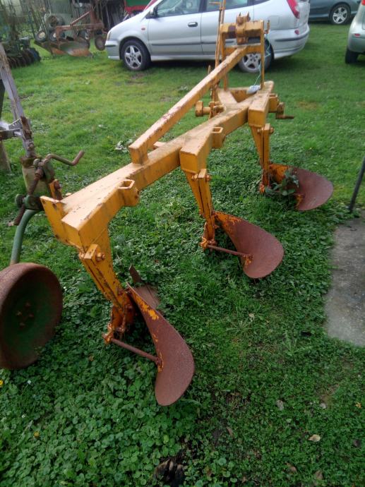 plug tri brazde 12 cola