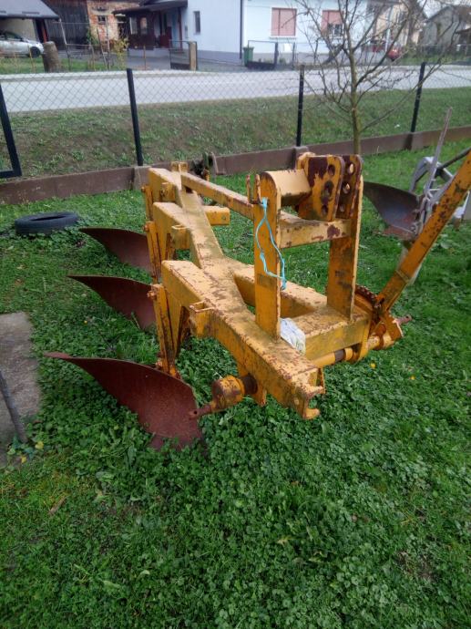 plug tri brazde 12 cola