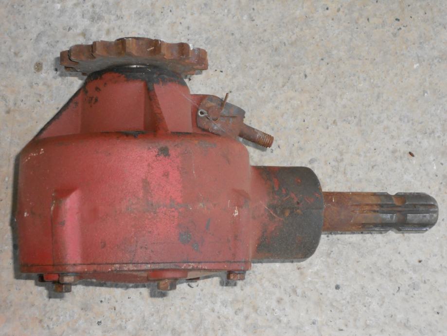 Reduktor getriba utovarne prikolice sip 25