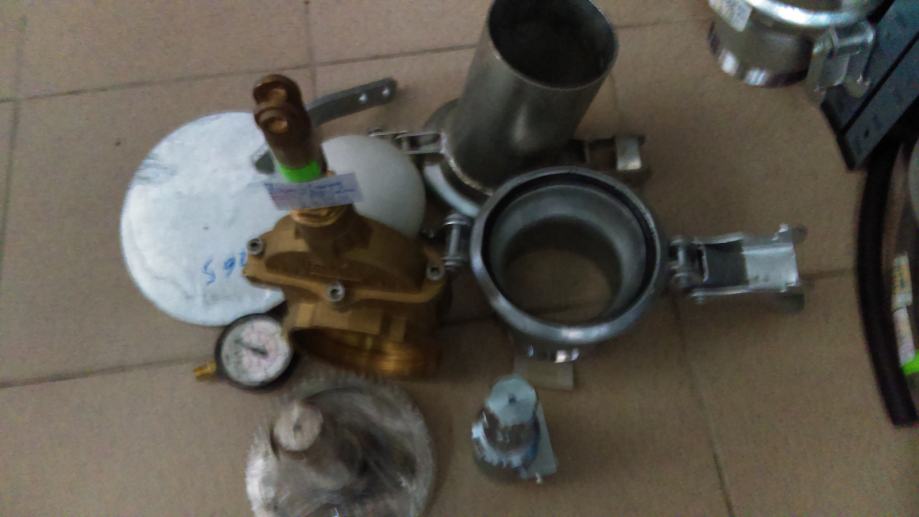 DIJELOVI ZA MUZILICU VITREX-KANTA PVC 15 lit 38,5eur sa ručkom