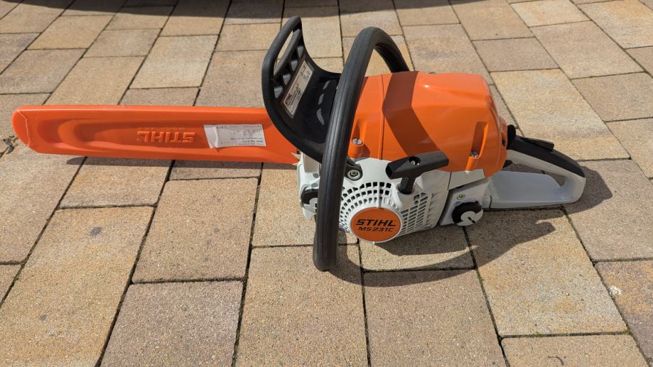 Motorna pila Stihl MS 231C - BE