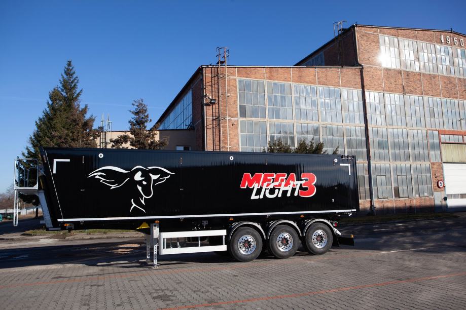 MEGA Light 3 55m3, 2023 god.