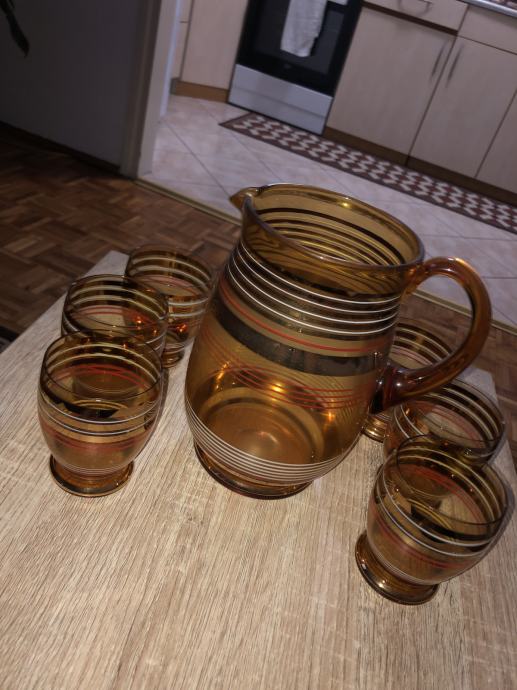 Stakleni set za piće