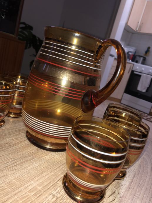 Stakleni set za piće