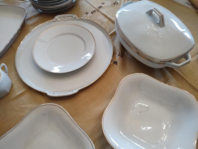 Elegantan, klasičan, vintage SERVIS ZA JELO naših baka Elegantan, klasičan, vintage SERVIS ZA JELO naših baka