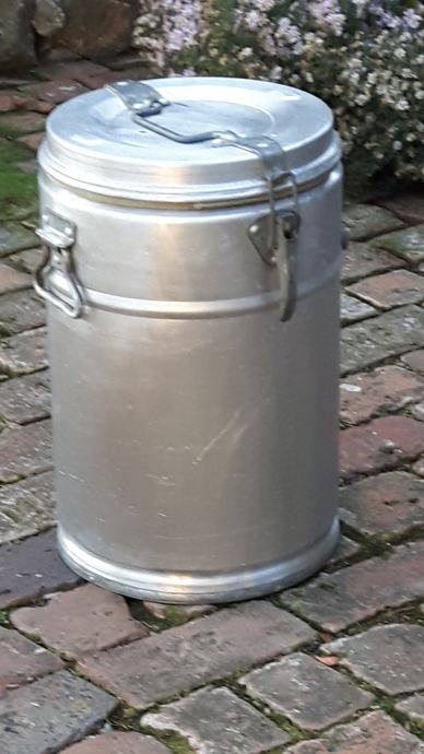 manjerka velika za cuvanje hrane