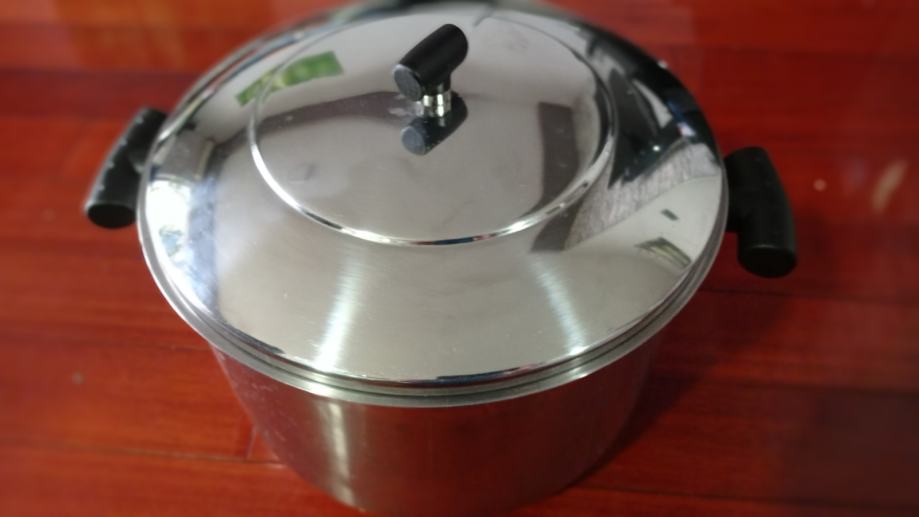 Veliki inox lonac sa poklopcem 15 litara