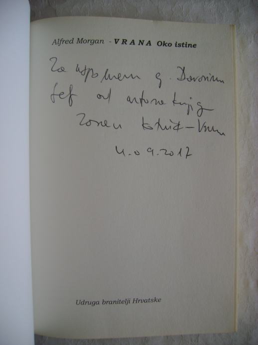 Napisana iz pera bivšeg agenta hrvatske tajne službe zvanog Vrana, knj