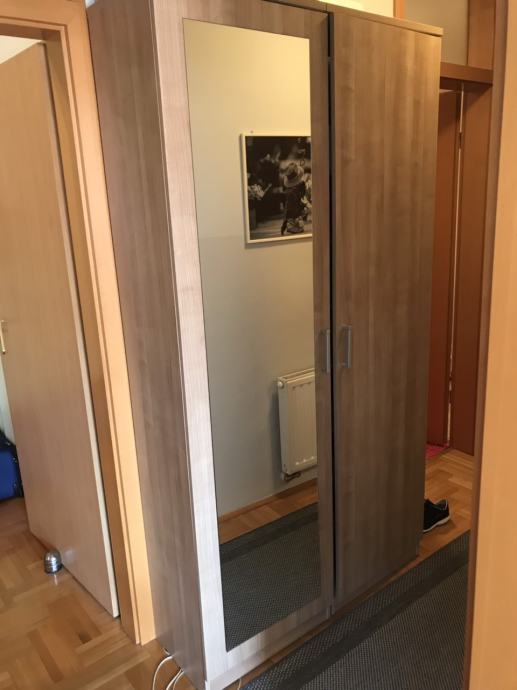 Dva ormara za predsoblje