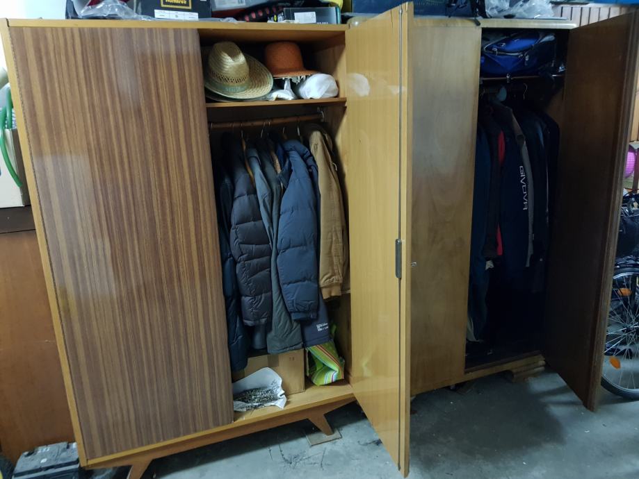 Garderobni ormari - 2 kom.