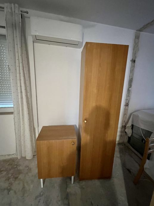 Set ormara (2 komada)