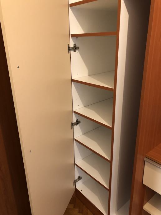 Ormar predsoblje poklanjam