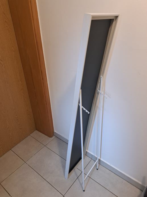 Samostojeće ogledalo