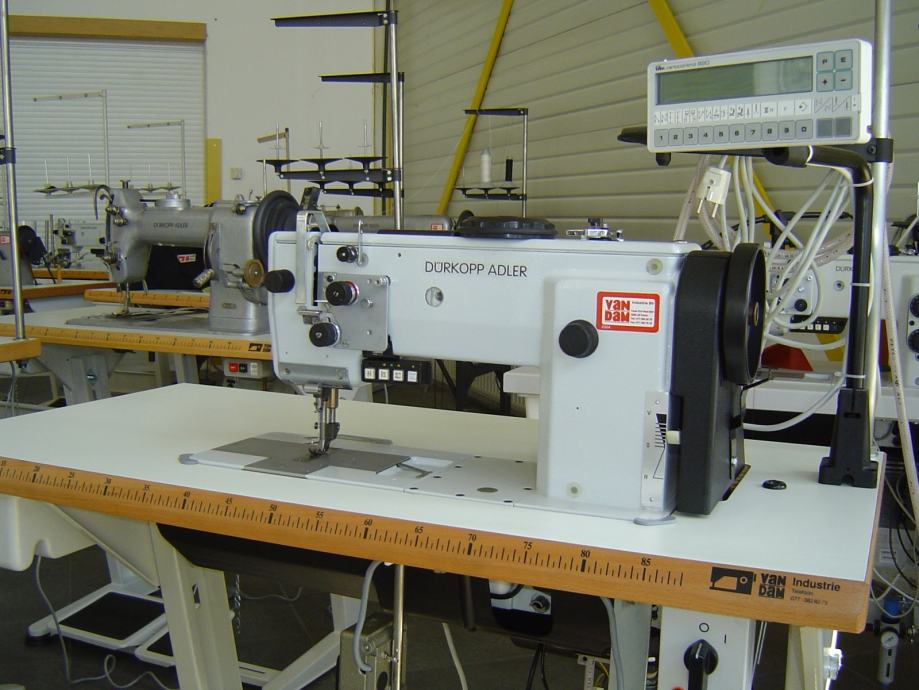 iznajmljivam Juki LU 2210 Dürkopp Adler 767 Trostruki transport