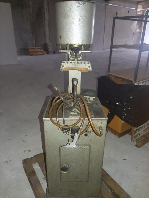 Postolarski strojevi