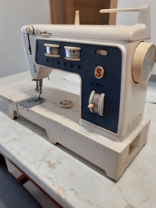Singer 764