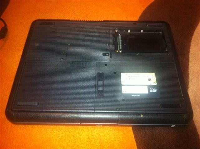 HP Compaq NX9105 (DU426EA) laptop u dijelovima