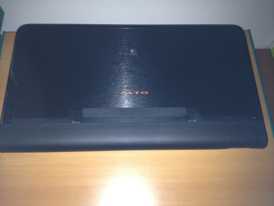 LOGITECH ALTO, POSTOLJE - DOCKING STATION, HR TIPKOVNICA
