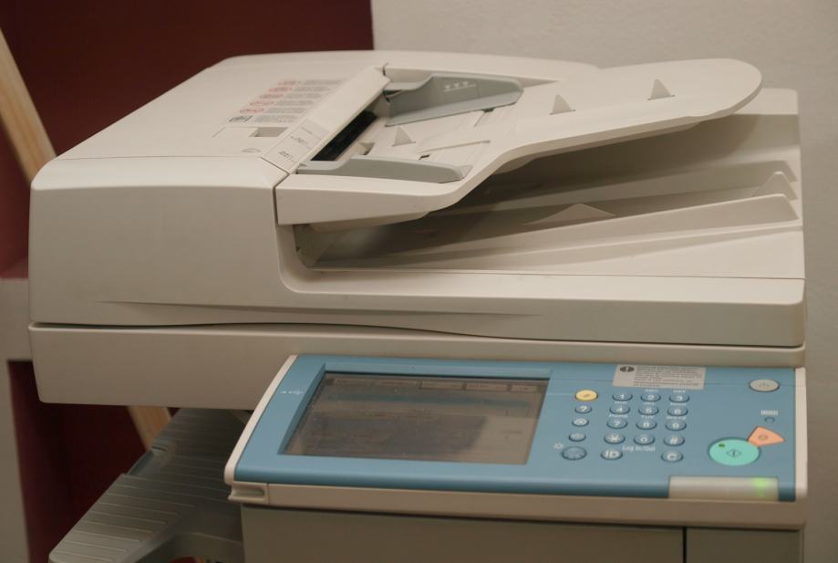 Fotokopirni stroj CANON IR3245