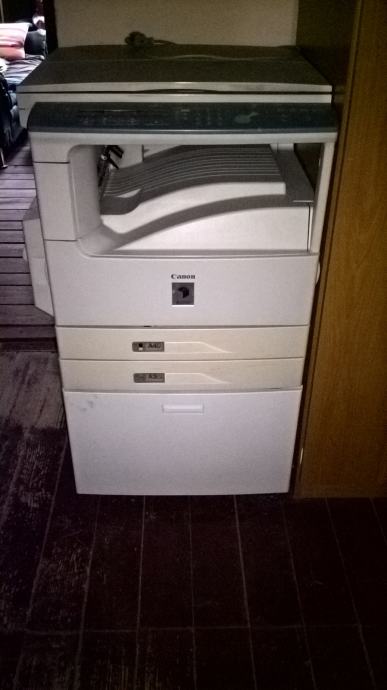 Fotokopirni uređaj Canon iR2000