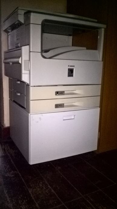 Fotokopirni uređaj Canon iR2000