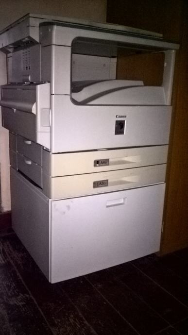 Fotokopirni uređaj Canon iR2000