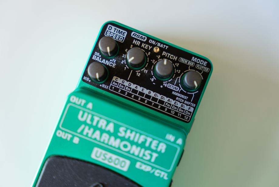 Behringer US600 ultra shifter - harmonist