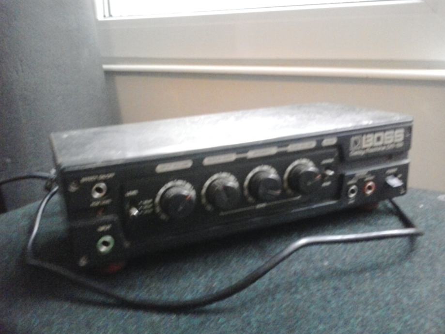 Boss DM-100 Delay machine vintage analog delay