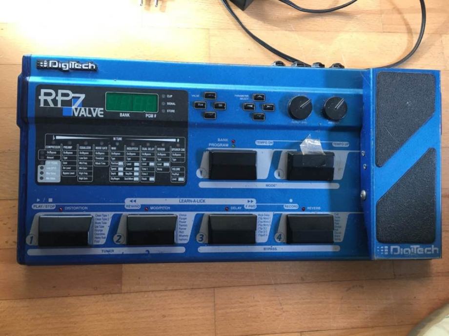 Digitech rp7 valve - vintage muktiefekt sa lampom