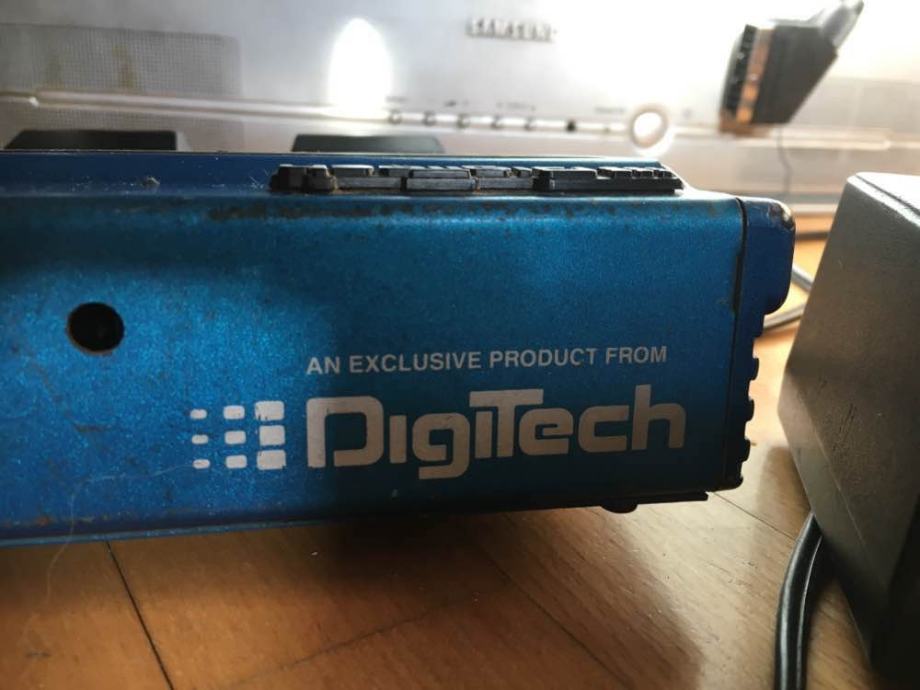 Digitech rp7 valve - vintage muktiefekt sa lampom