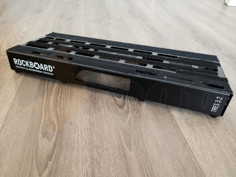 Rockboard TRES 3.2 pedalboard