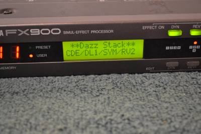 Yamaha FX900 processor za gitaru, bas - live / studio FX