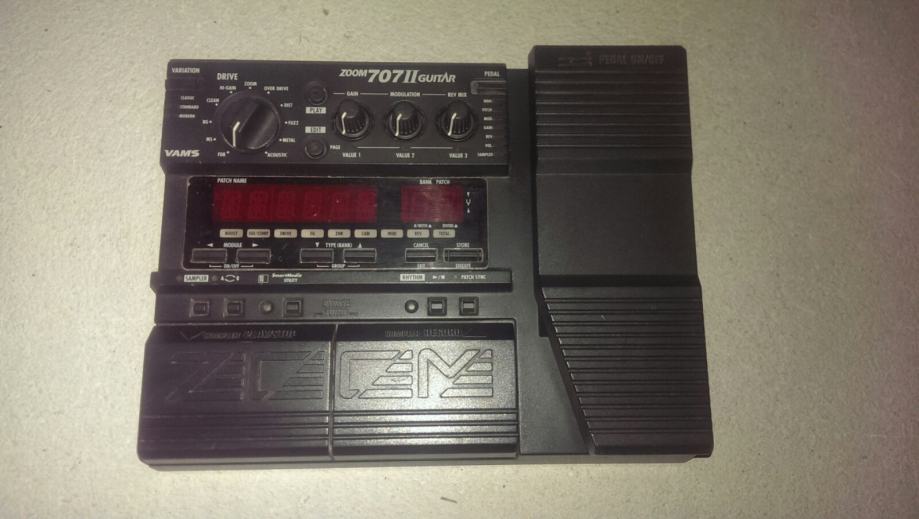 Zoom 707II Guitar Multi-Effect Procesor