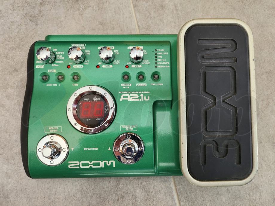 Zoom A2.1u multiefekt za akustične gitare